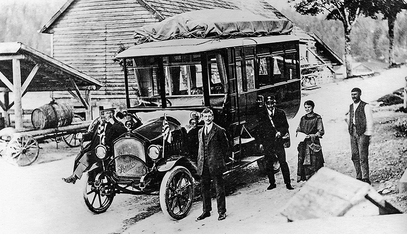 Il y a 100 ans roulait le premier car postal – Nouvelles du Val-de ...