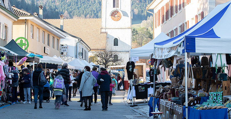 Foire de Couvet - Une tradition bien ancrée au Vallon – Nouvelles du ...