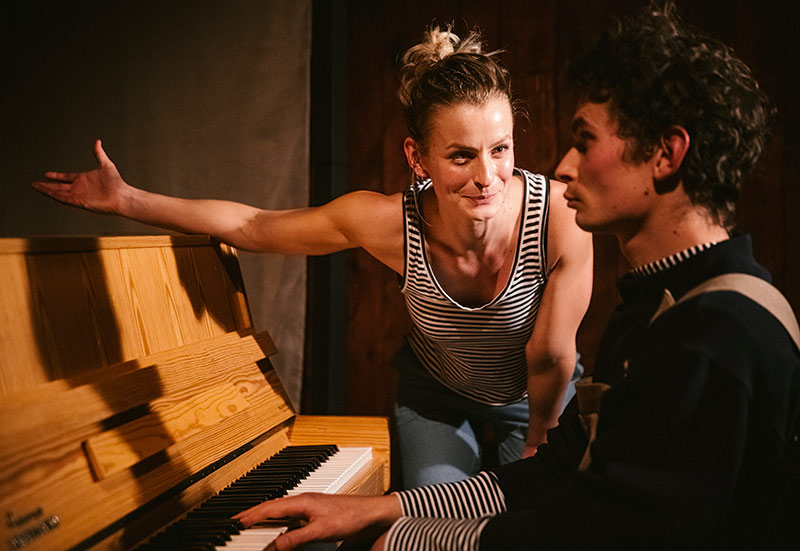 Jojo au théâtre des Mascarons – Nouvelles du Val-de-Travers | Courrier ...