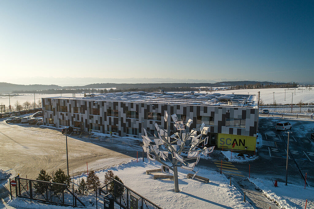 SCAN: Au revoir la cabine photo, bonjour le smartphone – Nouvelles du ...